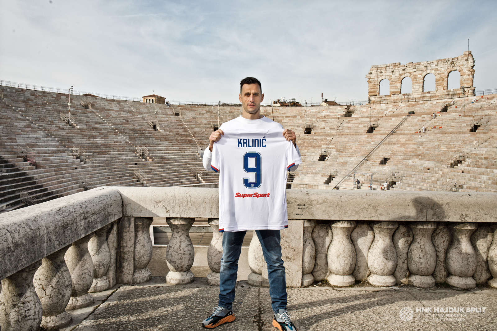Dobro došao doma: Nikola Kalinić je ponovno bijela devetka! • HNK ...